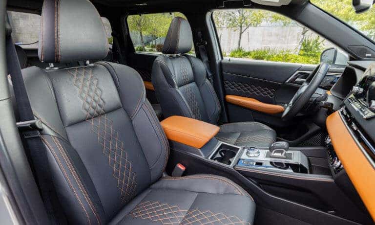 2023 Mitsubishi Outlander Review | Interior, Safety & Color Options