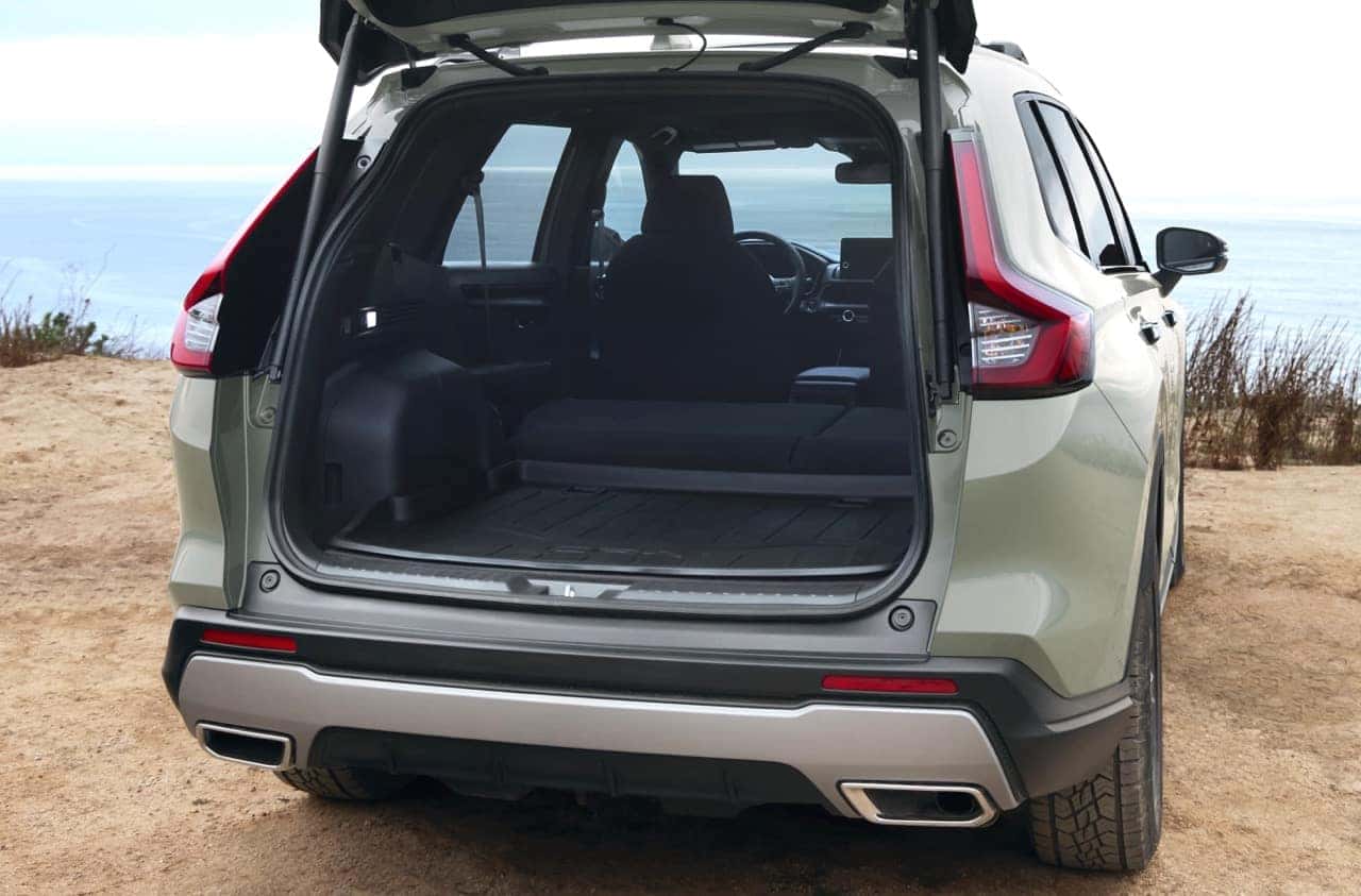 Comparing the Honda CR-V Hybrid vs Toyota RAV4 Hybrid | Specs, Trims ...