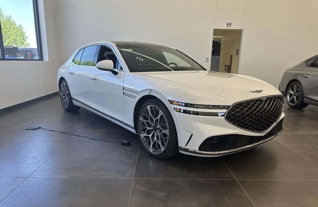 2025 Genesis G90 Review: A New Standard of Flagship Luxury | Genesis of ...