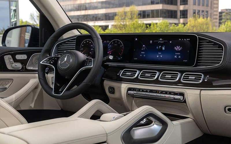 2025 Mercedes-Benz GLC vs. GLE | 2025 Model Comparison | Mercedes-Benz ...