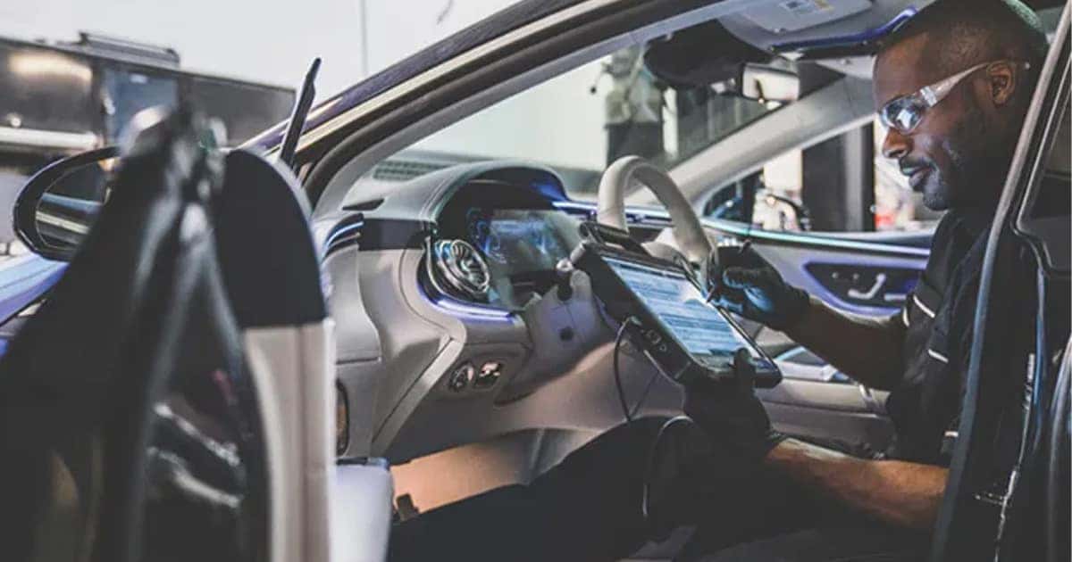 What Does a Mercedes-Benz A-Service and B-Service Include? | Mercedes ...