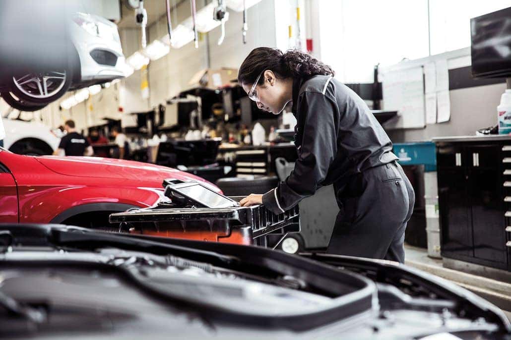 A Guide to Mercedes-Benz Service Tasks in St. Charles, IL