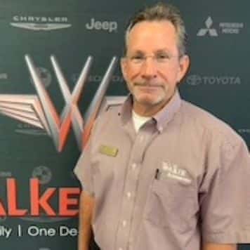 Walker Big Lot Staff | Alexandria Used Vehicle Dealer